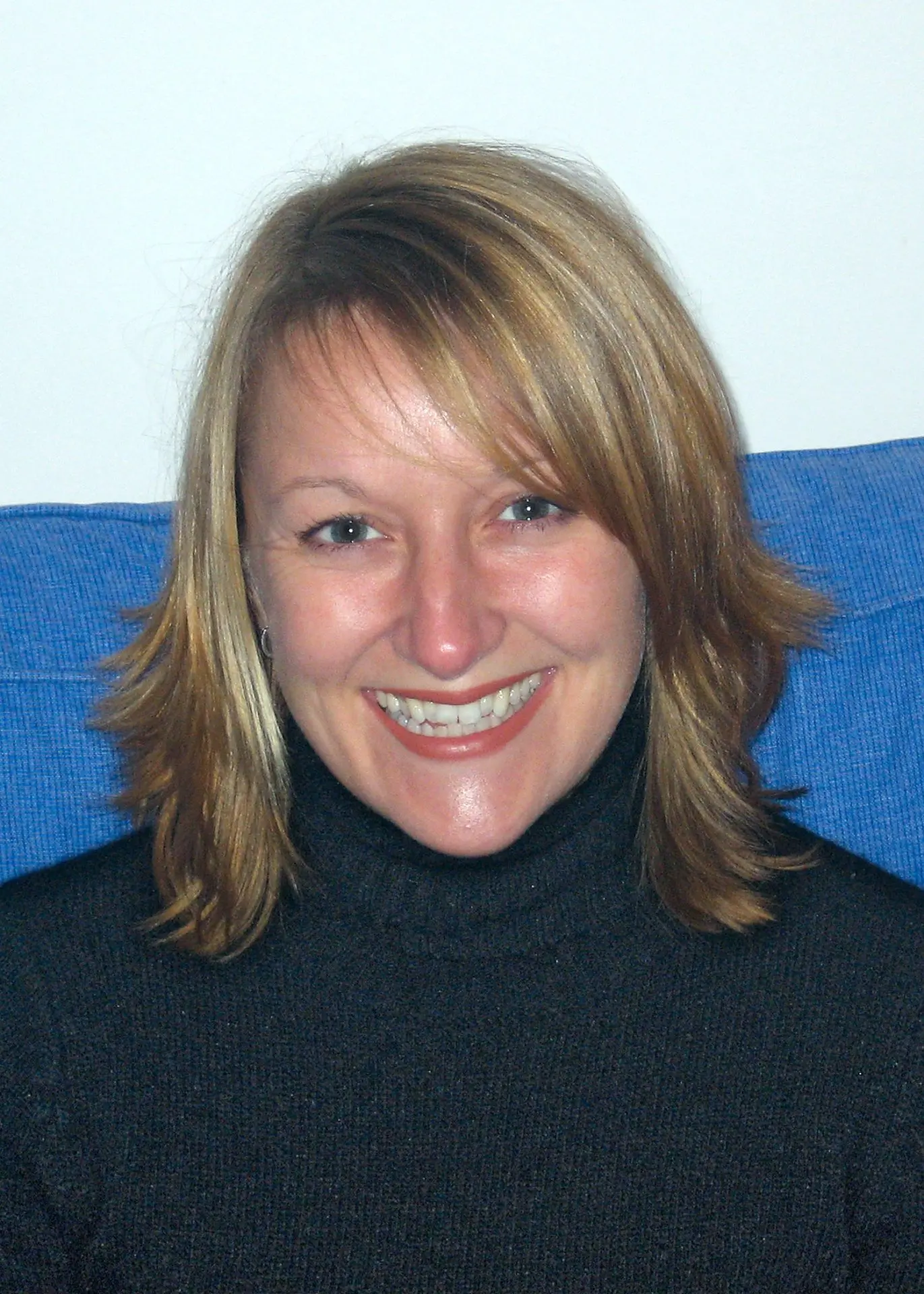 About Angela | UK Pencil Portrait Artist from Milton Keynes